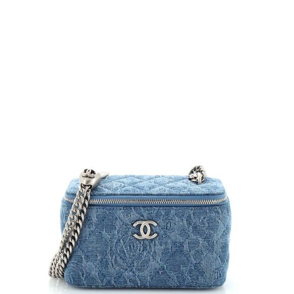 CHANEL | Bags | Chanel Sweet Heart Vanity Case With Chain Quilted ...